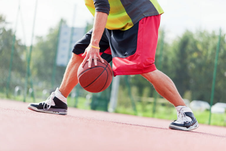 How to Pass a Basketball (5 effective tips) - BallerInstinct.com - The ...